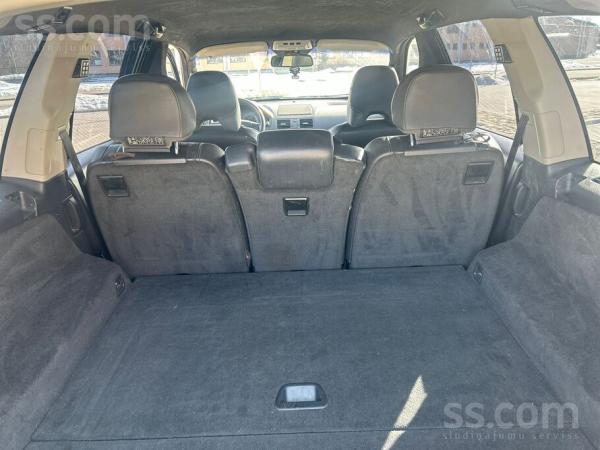 Pelēks Volvo XC90 2005 Madona, ar dzinēja tilpumu 2.40 L un nobraukumu 351 tūkst. km par 3900 €, foto 8 vietnē AUTOMOTO.COM.LV
