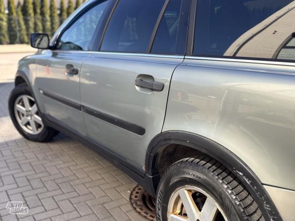 Grey Volvo XC90 2005 in Kaunas, with an engine capacity of 2.40 L and mileage of 350 thousand km for 3000 €, photo 5 on AUTOMOTO.COM.LV