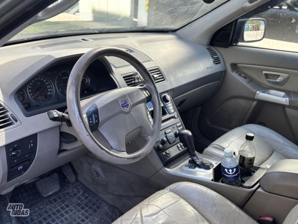 Grey Volvo XC90 2005 in Kaunas, with an engine capacity of 2.40 L and mileage of 350 thousand km for 3000 €, photo 9 on AUTOMOTO.COM.LV