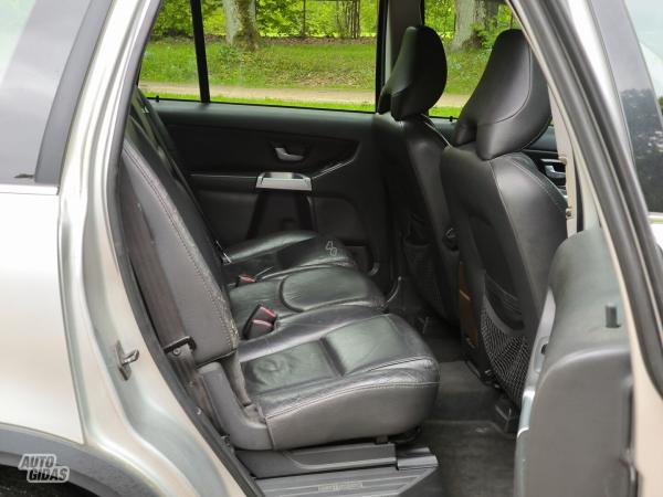 Pelēks Volvo XC90 2005 Viļņa, ar dzinēja tilpumu 2.40 L un nobraukumu 374 tūkst. km par 2400 €, foto 10 vietnē AUTOMOTO.COM.LV