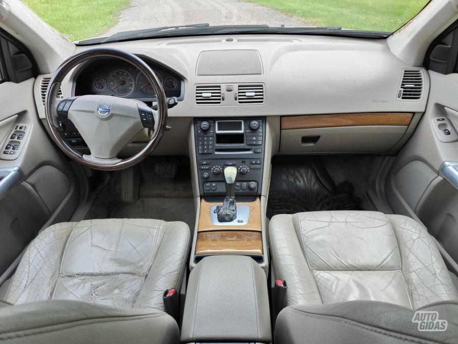 Pelēks Volvo XC90 2005 Viļņa, ar dzinēja tilpumu 2.50 L un nobraukumu 316 tūkst. km par 1899 €, foto 6 vietnē AUTOMOTO.COM.LV