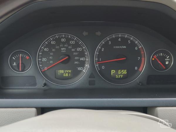 Grey Volvo XC90 2005 in Vilnius, with an engine capacity of 2.50 L and mileage of 316 thousand km for 1600 €, photo 10 on AUTOMOTO.COM.LV
