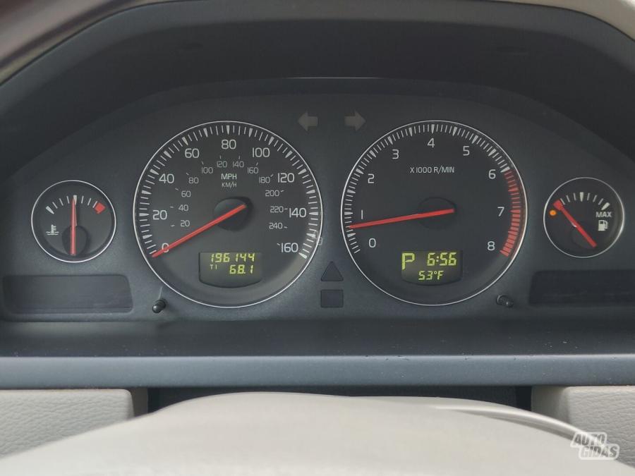 Pelēks Volvo XC90 2005 Viļņa, ar dzinēja tilpumu 2.50 L un nobraukumu 316 tūkst. km par 1899 €, foto 11 vietnē AUTOMOTO.COM.LV