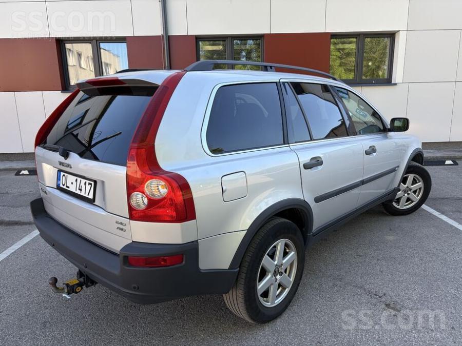 Grey Volvo XC90 2005 in Riga, with an engine capacity of 2.40 L and mileage of 314 thousand km for 4900 €, photo 5 on AUTOMOTO.COM.LV