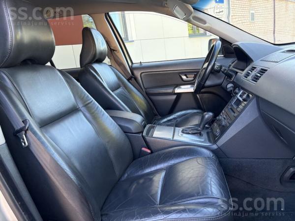 Pelēks Volvo XC90 2005 Rīga, ar dzinēja tilpumu 2.40 L un nobraukumu 314 tūkst. km par 4900 €, foto 5 vietnē AUTOMOTO.COM.LV