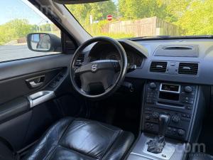 Grey Volvo XC90 2005 in Riga, with an engine capacity of 2.40 L and mileage of 314 thousand km for 4900 €, photo 7 on AUTOMOTO.COM.LV