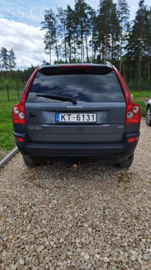 Pelēks Volvo XC90 2005 Rīga, ar dzinēja tilpumu 2.40 L un nobraukumu 362 tūkst. km par 1990 €, foto 4 vietnē AUTOMOTO.COM.LV