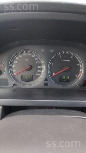 Pelēks Volvo XC90 2005 Rīga, ar dzinēja tilpumu 2.40 L un nobraukumu 362 tūkst. km par 1990 €, foto 6 vietnē AUTOMOTO.COM.LV
