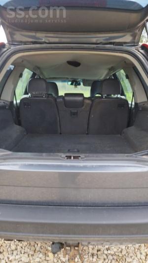 Pelēks Volvo XC90 2005 Rīga, ar dzinēja tilpumu 2.40 L un nobraukumu 362 tūkst. km par 1990 €, foto 9 vietnē AUTOMOTO.COM.LV