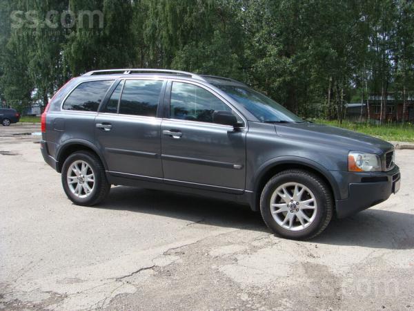 Grey Volvo XC90 2005 in Riga, with an engine capacity of 2.40 L and mileage of 0 thousand km for 5200 €, photo 4 on AUTOMOTO.COM.LV