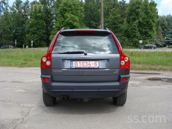 Grey Volvo XC90 2005 in Riga, with an engine capacity of 2.40 L and mileage of 0 thousand km for 5200 €, photo 7 on AUTOMOTO.COM.LV