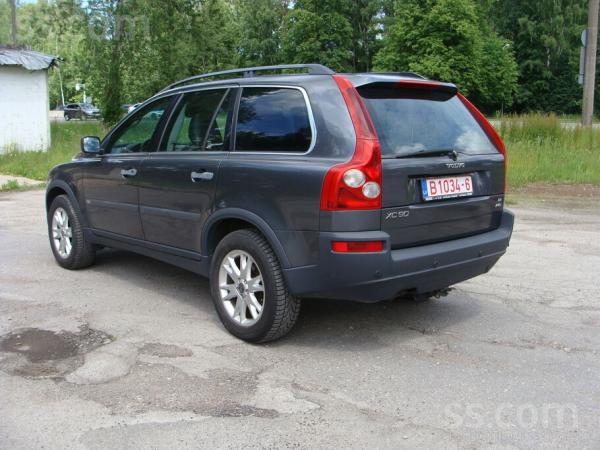 Grey Volvo XC90 2005 in Riga, with an engine capacity of 2.40 L and mileage of 0 thousand km for 5200 €, photo 8 on AUTOMOTO.COM.LV