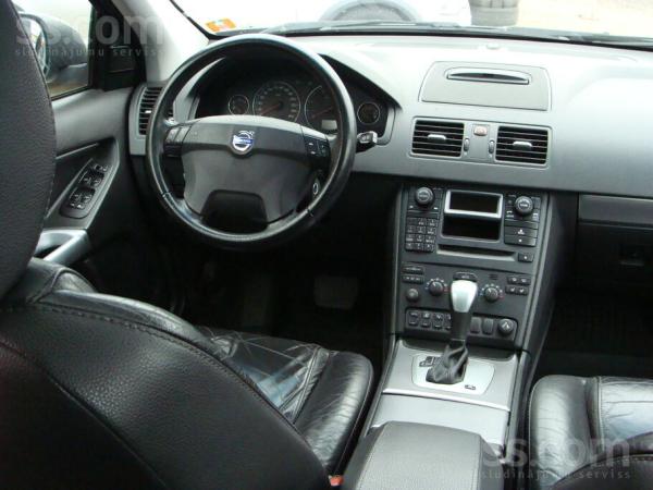 Grey Volvo XC90 2005 in Riga, with an engine capacity of 2.40 L and mileage of 0 thousand km for 5200 €, photo 10 on AUTOMOTO.COM.LV
