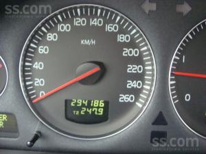 Pelēks Volvo XC90 2005 Rīga, ar dzinēja tilpumu 2.40 L un nobraukumu 0 tūkst. km par 5200 €, foto 22 vietnē AUTOMOTO.COM.LV