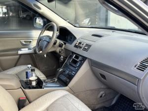 Grey Volvo XC90 2005 in Kaunas, with an engine capacity of 2.40 L and mileage of 380 thousand km for 2100 €, photo 12 on AUTOMOTO.COM.LV