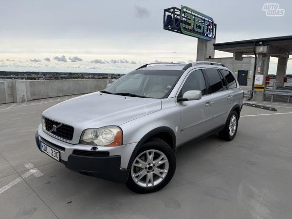 Grey Volvo XC90 2005 in Vilnius, with an engine capacity of 2.40 L and mileage of 300 thousand km for 2350 €, photo 1 on AUTOMOTO.COM.LV