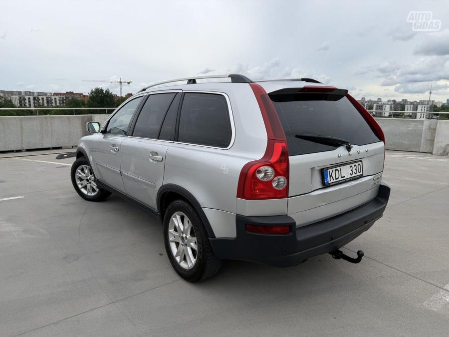 Pelēks Volvo XC90 2005 Viļņa, ar dzinēja tilpumu 2.40 L un nobraukumu 300 tūkst. km par 2350 €, foto 6 vietnē AUTOMOTO.COM.LV