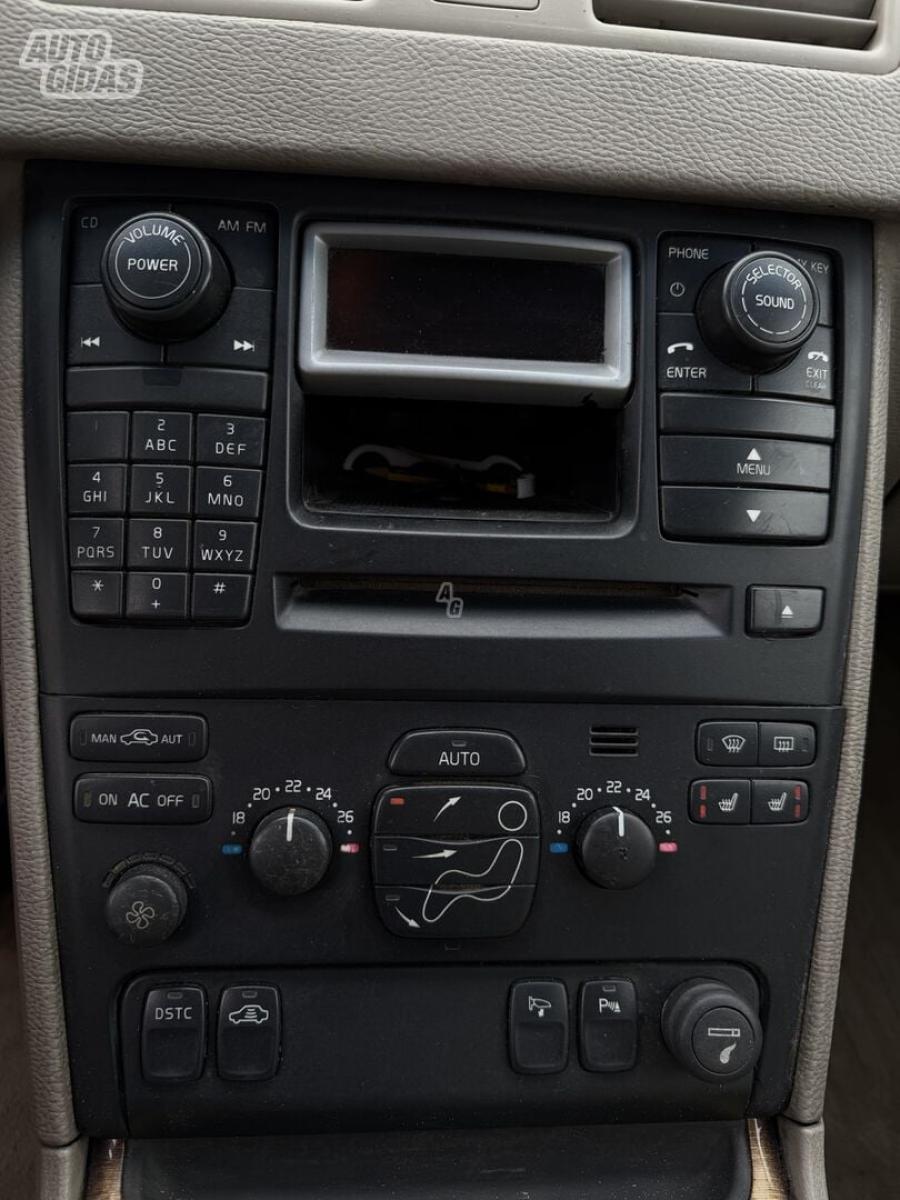 Pelēks Volvo XC90 2005 Viļņa, ar dzinēja tilpumu 2.40 L un nobraukumu 300 tūkst. km par 2350 €, foto 17 vietnē AUTOMOTO.COM.LV