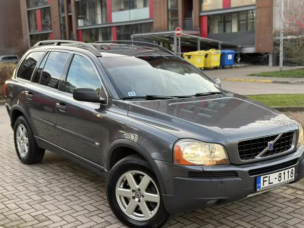 Grey Volvo XC90 2005 in Riga, with an engine capacity of 2.40 L and mileage of 263 thousand km for 3990 €, photo 1 on AUTOMOTO.COM.LV