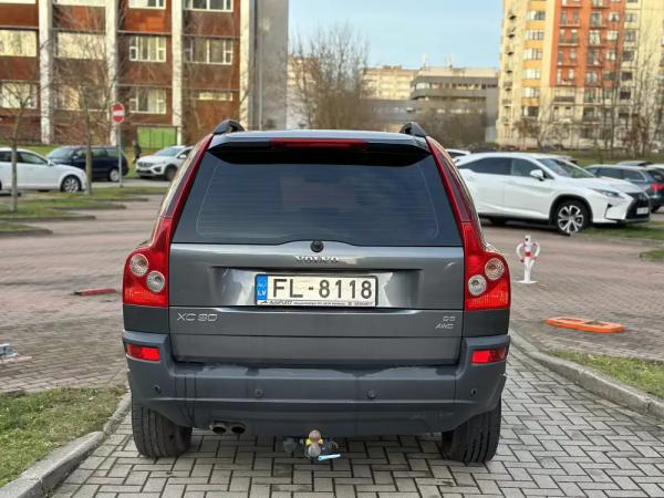 Grey Volvo XC90 2005 in Riga, with an engine capacity of 2.40 L and mileage of 263 thousand km for 3990 €, photo 3 on AUTOMOTO.COM.LV