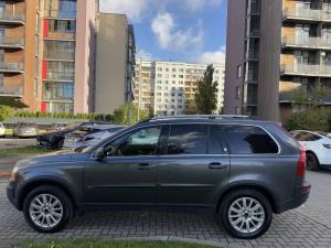 Grey Volvo XC90 2005 in Riga, with an engine capacity of 2.40 L and mileage of 310 thousand km for 3990 €, photo 4 on AUTOMOTO.COM.LV