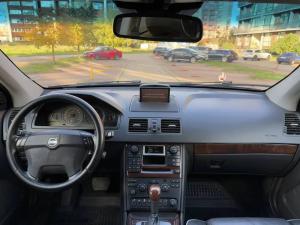 Grey Volvo XC90 2005 in Riga, with an engine capacity of 2.40 L and mileage of 310 thousand km for 3990 €, photo 13 on AUTOMOTO.COM.LV