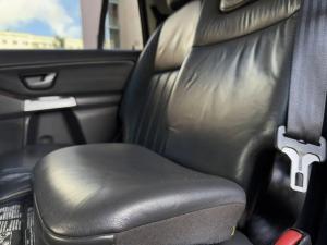 Grey Volvo XC90 2005 in Riga, with an engine capacity of 2.40 L and mileage of 310 thousand km for 3990 €, photo 16 on AUTOMOTO.COM.LV