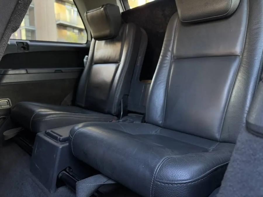 Grey Volvo XC90 2005 in Riga, with an engine capacity of 2.40 L and mileage of 310 thousand km for 3990 €, photo 17 on AUTOMOTO.COM.LV