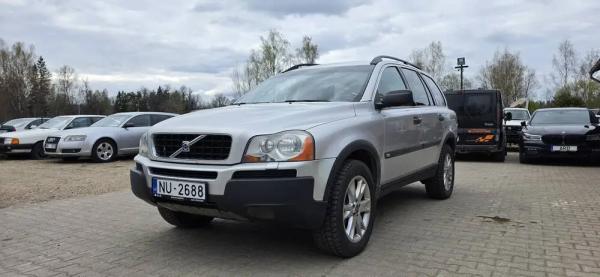 Pelēks Volvo XC90 2005 Valmiera, ar dzinēja tilpumu 2.40 L un nobraukumu 305 tūkst. km par 3300 €, foto 6 vietnē AUTOMOTO.COM.LV