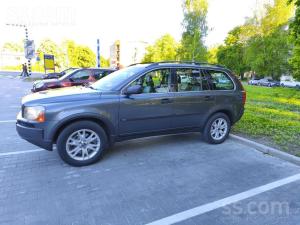 Grey Volvo XC90 2005 in Riga, with an engine capacity of 2.40 L and mileage of 287 thousand km for 4950 €, photo 8 on AUTOMOTO.COM.LV