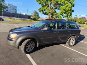 Grey Volvo XC90 2005 in Riga, with an engine capacity of 2.40 L and mileage of 287 thousand km for 4950 €, photo 11 on AUTOMOTO.COM.LV