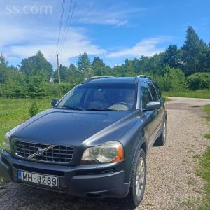 Pelēks Volvo XC90 2005 Rēzekne, ar dzinēja tilpumu 2.40 L un nobraukumu 319 tūkst. km par 3900 €, foto  vietnē AUTOMOTO.COM.LV