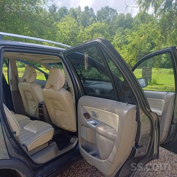 Pelēks Volvo XC90 2005 Rēzekne, ar dzinēja tilpumu 2.40 L un nobraukumu 319 tūkst. km par 3900 €, foto 6 vietnē AUTOMOTO.COM.LV