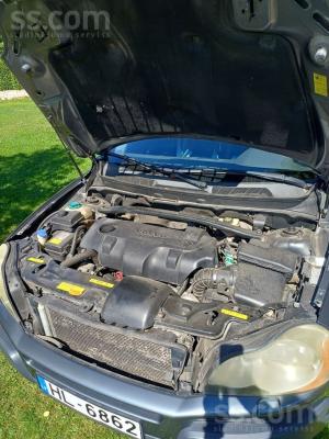 Pelēks Volvo XC90 2005 Rīga, ar dzinēja tilpumu 2.40 L un nobraukumu 317 tūkst. km par 1800 €, foto 7 vietnē AUTOMOTO.COM.LV