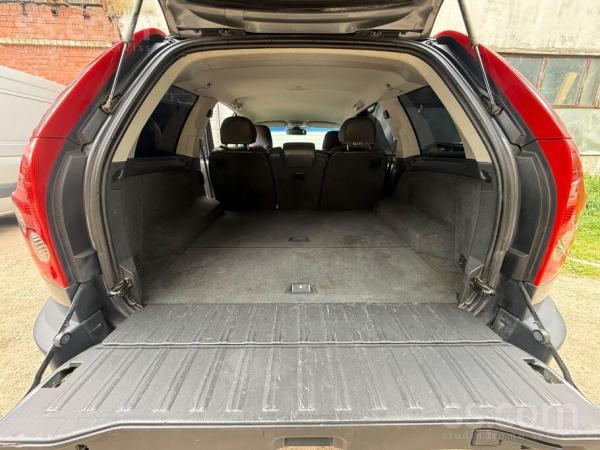 Pelēks Volvo XC90 2005 Ogre, ar dzinēja tilpumu 2.40 L un nobraukumu 442 tūkst. km par 4000 €, foto 7 vietnē AUTOMOTO.COM.LV