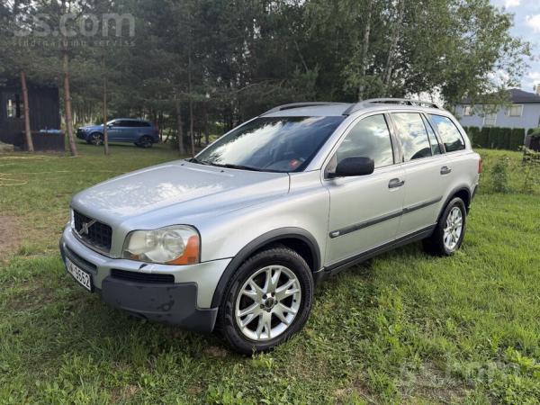 Grey Volvo XC90 2005 in Riga, with an engine capacity of 2.40 L and mileage of 320 thousand km for 3700 €, photo 2 on AUTOMOTO.COM.LV