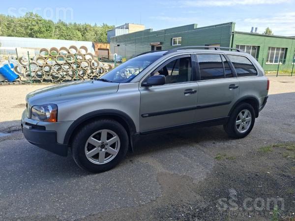 Grey Volvo XC90 2005 in Riga, with an engine capacity of 2.40 L and mileage of 314 thousand km for 1650 €, photo 1 on AUTOMOTO.COM.LV