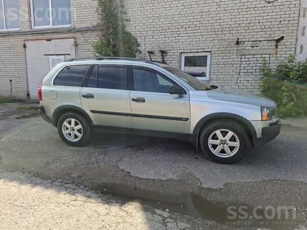 Grey Volvo XC90 2005 in Riga, with an engine capacity of 2.40 L and mileage of 314 thousand km for 1650 €, photo 3 on AUTOMOTO.COM.LV