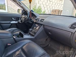 Grey Volvo XC90 2005 in Riga, with an engine capacity of 2.40 L and mileage of 314 thousand km for 1650 €, photo 10 on AUTOMOTO.COM.LV