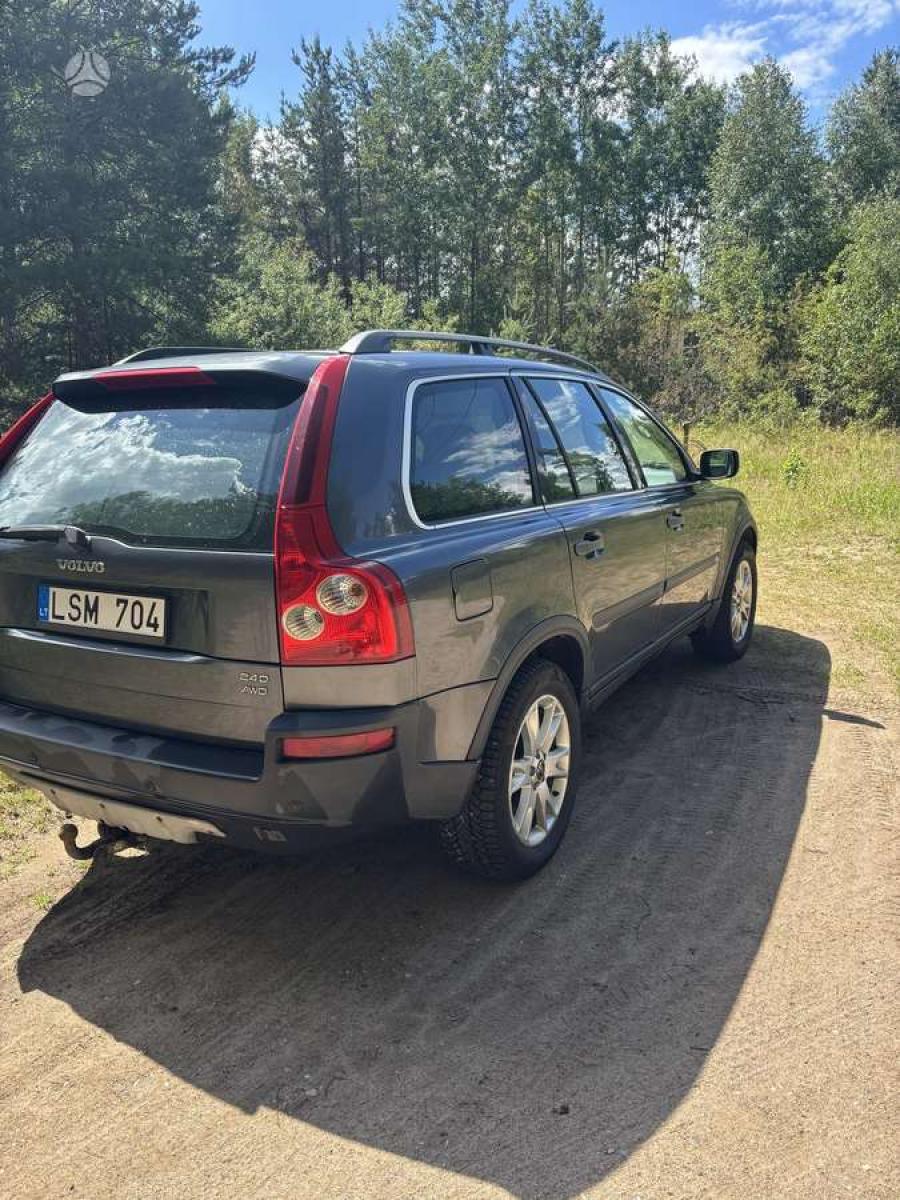 Grey Volvo XC90 2005 in Kazlu Ruda, with an engine capacity of 2.40 L and mileage of 402 thousand km for 2700 €, photo 6 on AUTOMOTO.COM.LV