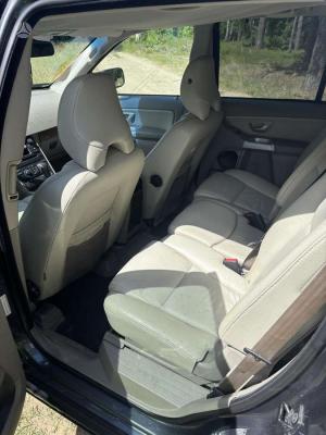 Grey Volvo XC90 2005 in Kazlu Ruda, with an engine capacity of 2.40 L and mileage of 402 thousand km for 2700 €, photo 12 on AUTOMOTO.COM.LV