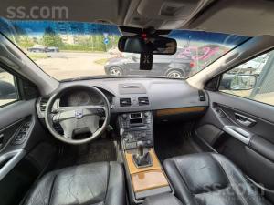 Grey Volvo XC90 2005 in Riga, with an engine capacity of 2.40 L and mileage of 406 thousand km for 3690 €, photo 11 on AUTOMOTO.COM.LV