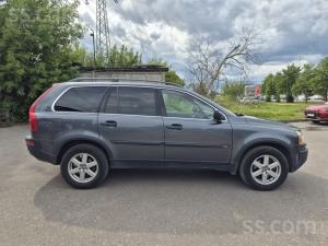 Grey Volvo XC90 2005 in Riga, with an engine capacity of 2.40 L and mileage of 406 thousand km for 3690 €, photo 5 on AUTOMOTO.COM.LV