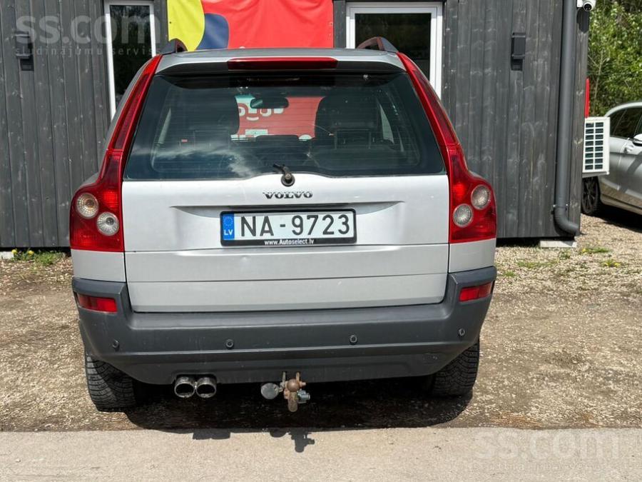 Серый Вольво ХС90 2005 в Рига, объемом двигателя 2.40 л и пробегом 280 тыс. км за 3200 €, фото 6 на AUTOMOTO.COM.LV