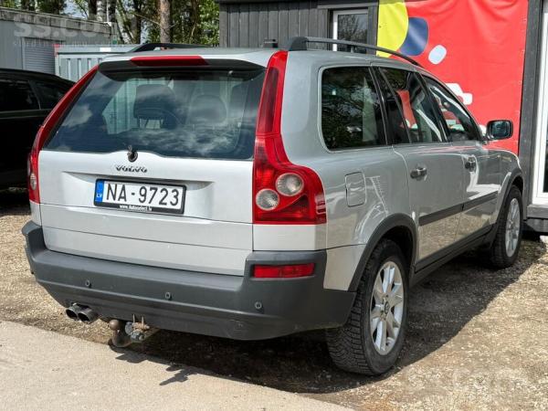 Grey Volvo XC90 2005 in Riga, with an engine capacity of 2.40 L and mileage of 280 thousand km for 3200 €, photo 6 on AUTOMOTO.COM.LV