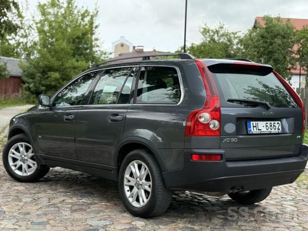 Grey Volvo XC90 2005 in Jelgava, with an engine capacity of 2.40 L and mileage of 318 thousand km for 3150 €, photo 5 on AUTOMOTO.COM.LV