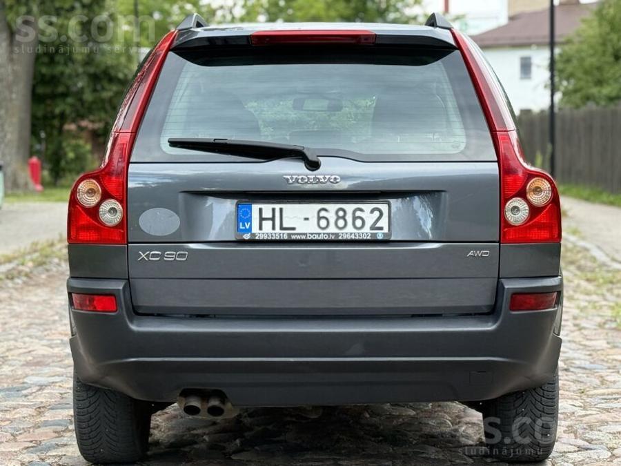 Grey Volvo XC90 2005 in Jelgava, with an engine capacity of 2.40 L and mileage of 318 thousand km for 3150 €, photo 7 on AUTOMOTO.COM.LV