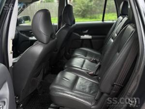 Grey Volvo XC90 2005 in Jelgava, with an engine capacity of 2.40 L and mileage of 318 thousand km for 3150 €, photo 13 on AUTOMOTO.COM.LV