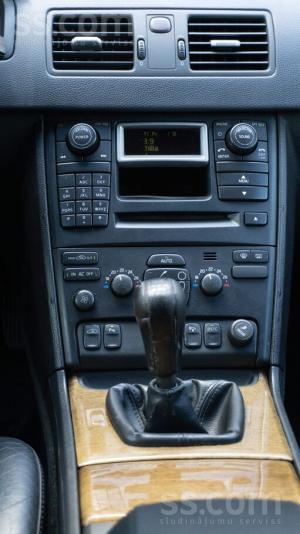 Pelēks Volvo XC90 2005 Rīga, ar dzinēja tilpumu 2.40 L un nobraukumu 406 tūkst. km par 3690 €, foto 14 vietnē AUTOMOTO.COM.LV