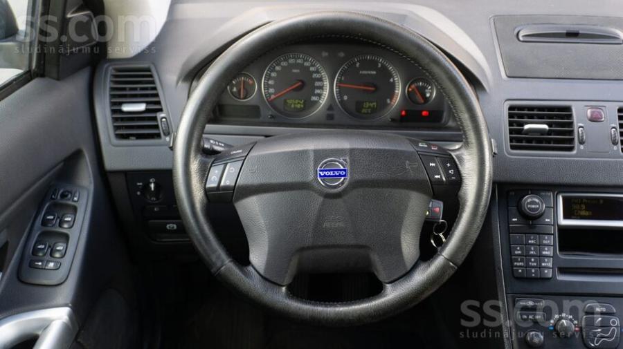 Pelēks Volvo XC90 2005 Rīga, ar dzinēja tilpumu 2.40 L un nobraukumu 406 tūkst. km par 3690 €, foto 15 vietnē AUTOMOTO.COM.LV